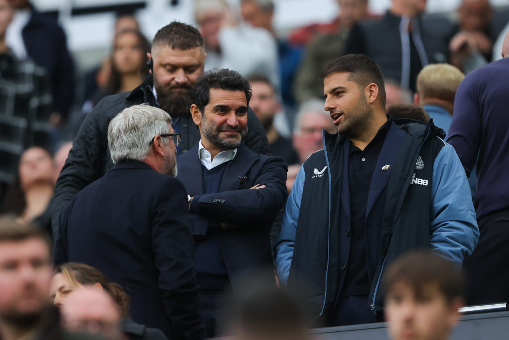 Jamie Reuben has just asked question to Mehrdad Ghodoussi after ...