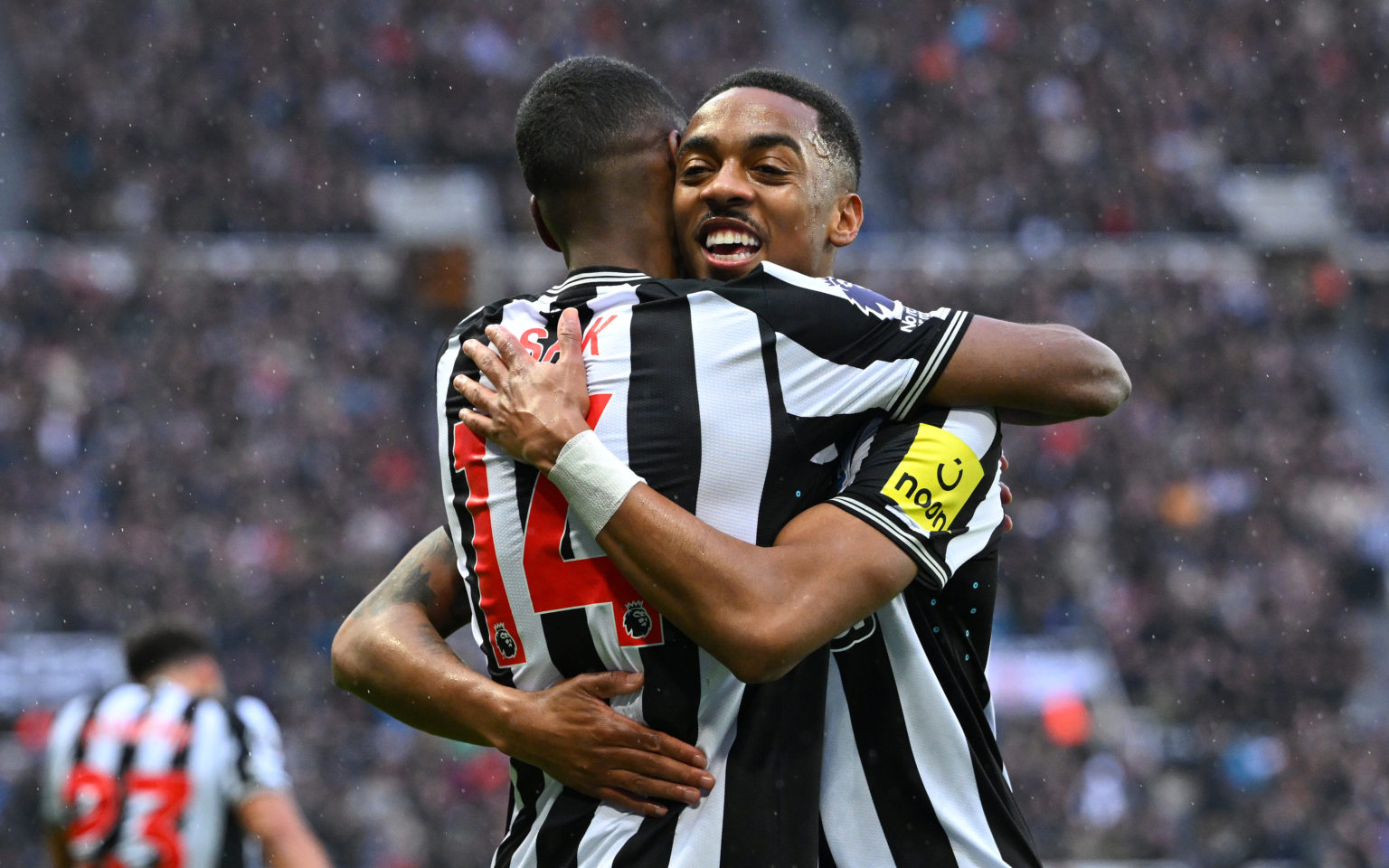 Joe Willock responds to 24-year-old Newcastle man after his performance ...