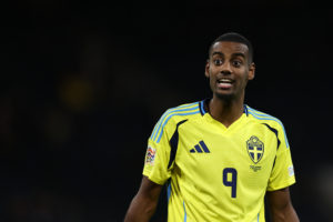 Newcastle fans in complete shock as Alexander Isak invovled in ...