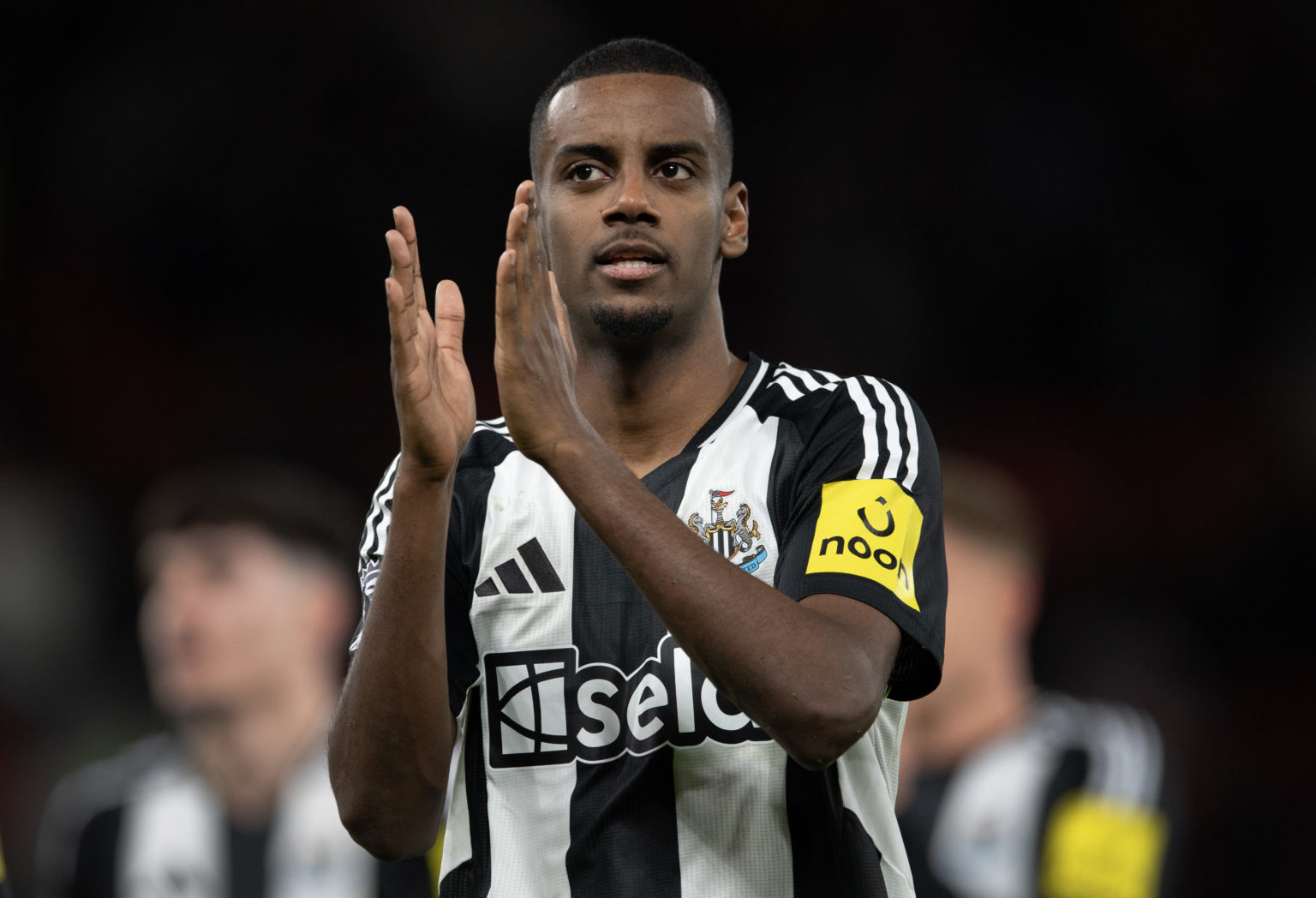 Newcastle United behind-the-scenes update on Alexander Isak contract ...