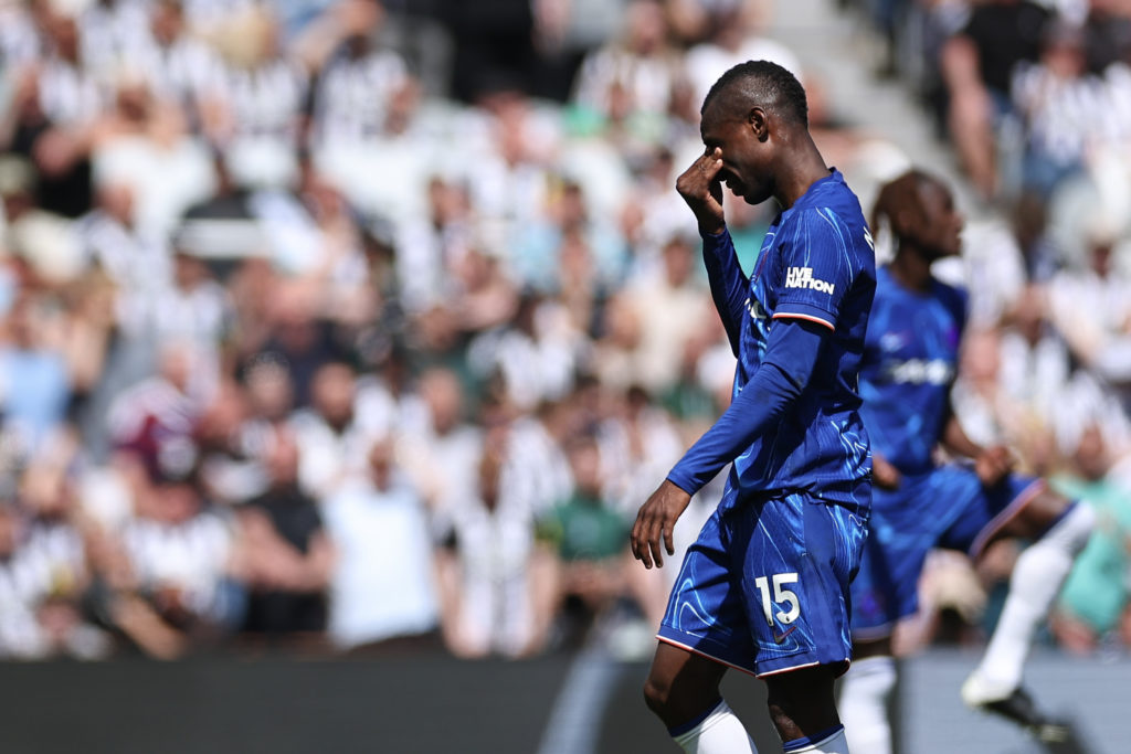 Aston Villa run into Nicolas Jackson issue after holding talks with ...