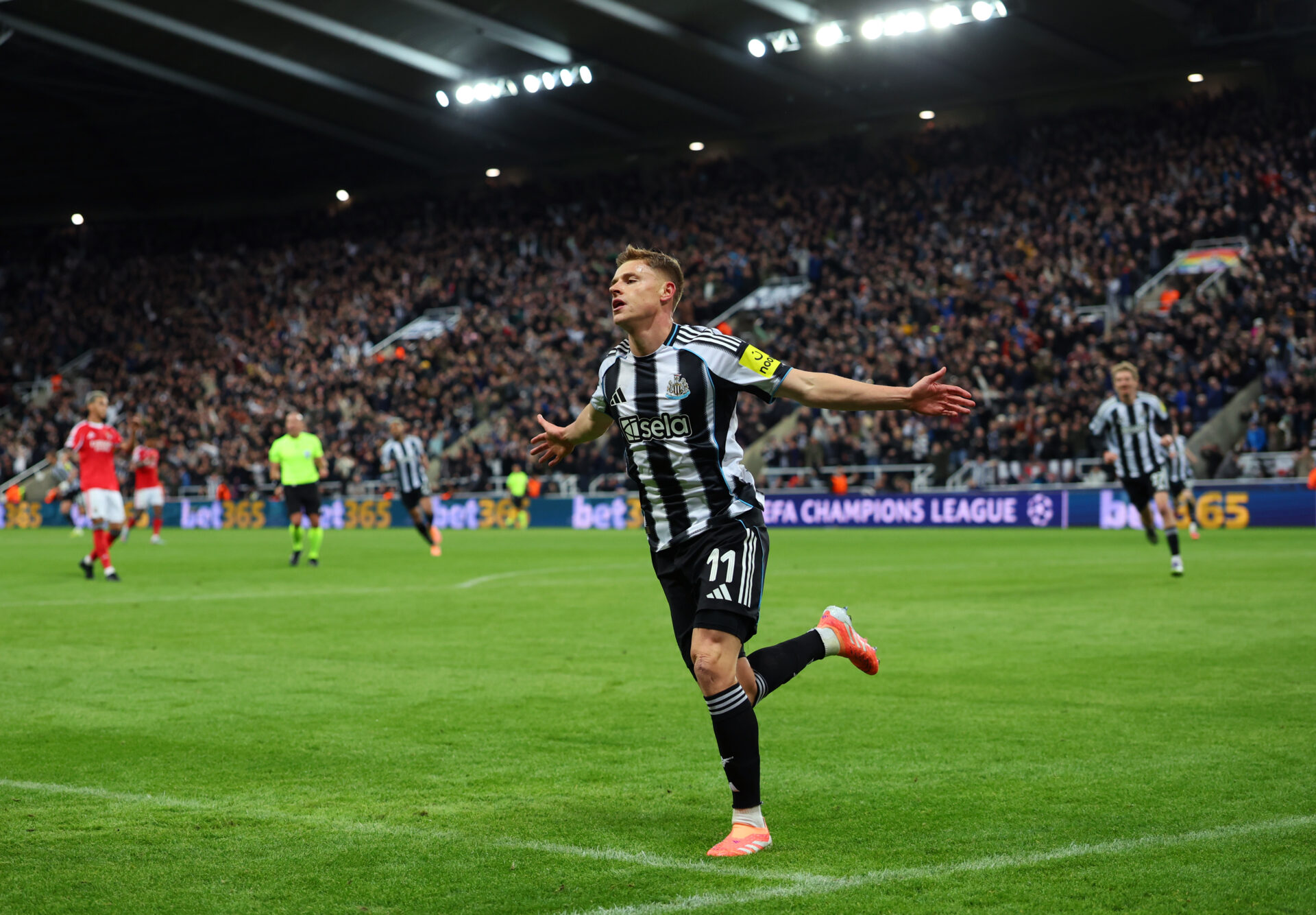 Harvey Barnes must now seize his unexpected Newcastle United chance ...