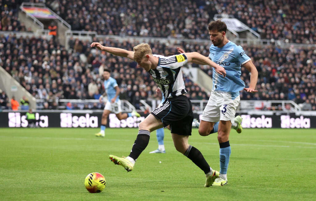 Eddie Howe issues reality check over Lewis Hall fitness after Newcastle ...