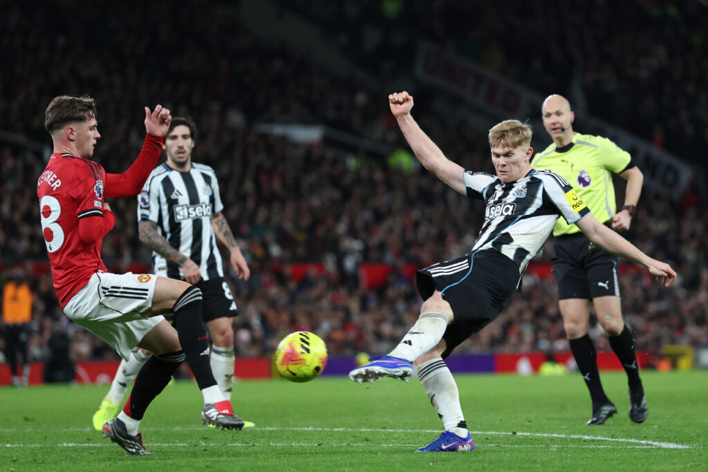 Chelsea fans in agreement about Newcastle's Lewis Hall after watching ...